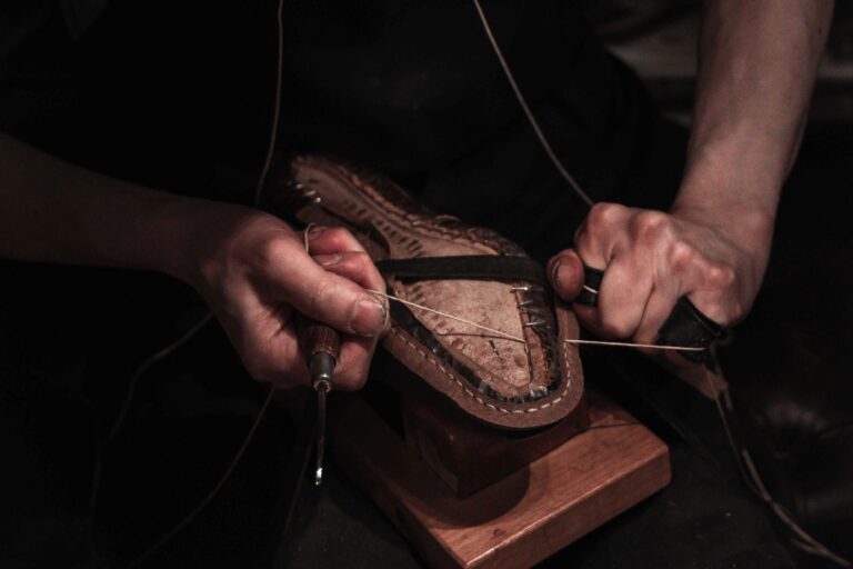 SHOEMAKING – Guild of Crafts